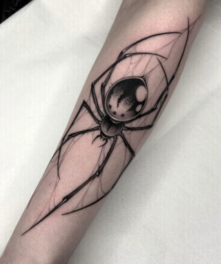 Barbara Tattooer, the mastery of soft, dark and sexy tattoos - Tattoo Life