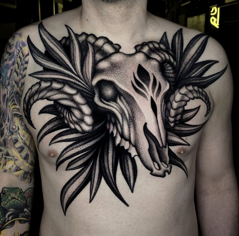 The sophisticated black lines of the Illustrative Dark style - Tattoo Life