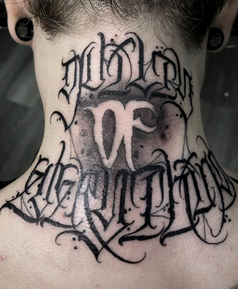 Lettering tattoos and writings on skin - Tattoo Life