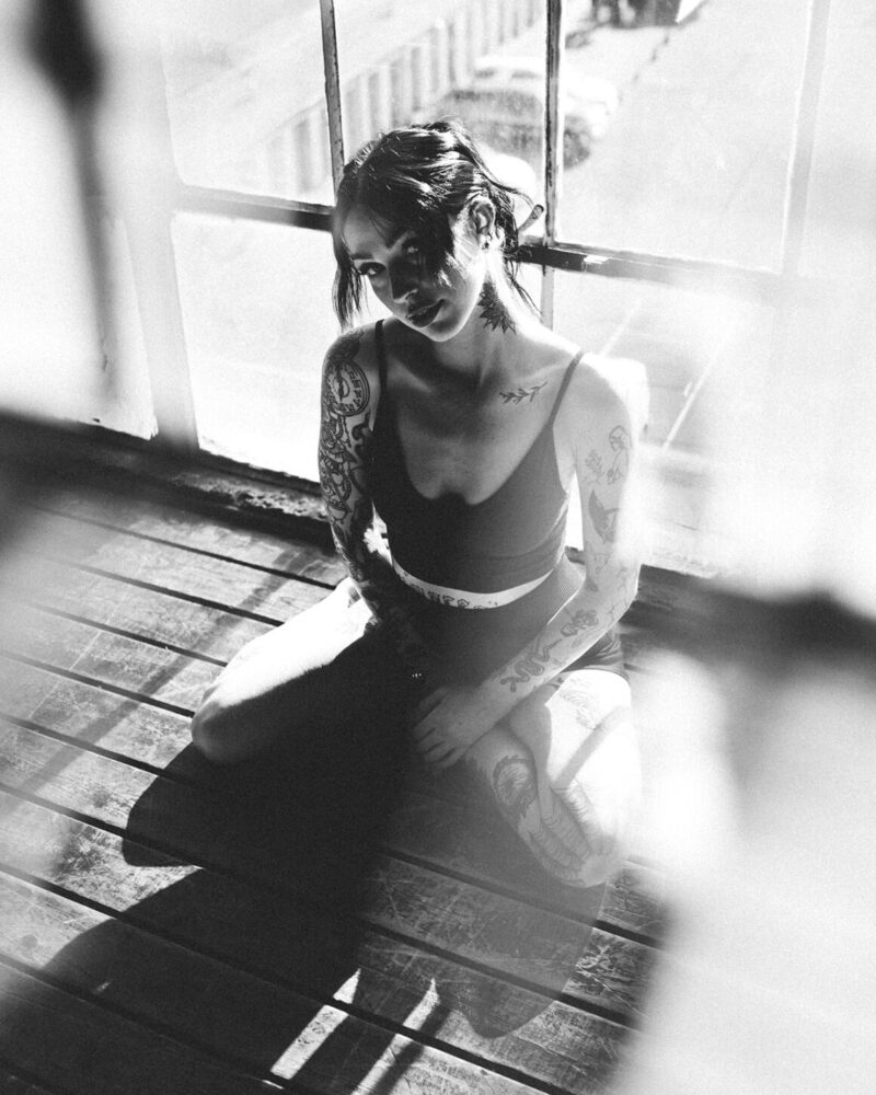 Ally, the model from Los Angeles in the spotlight of tattoos - Tattoo Life