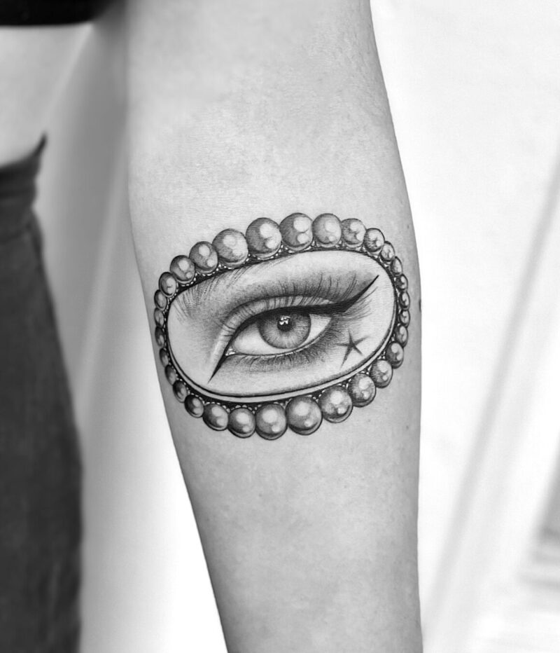 Cally-Jo, tattoos created along the sea route - Tattoo Life