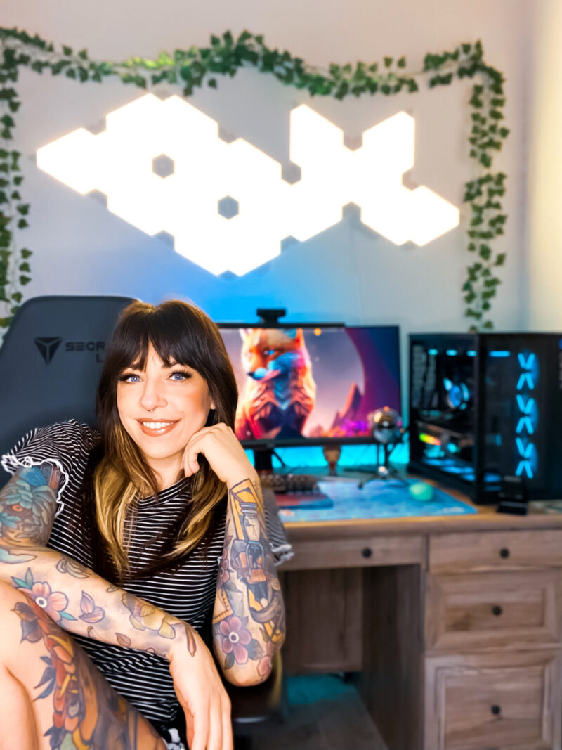 Devie, the girl who plays with ink - Tattoo Life