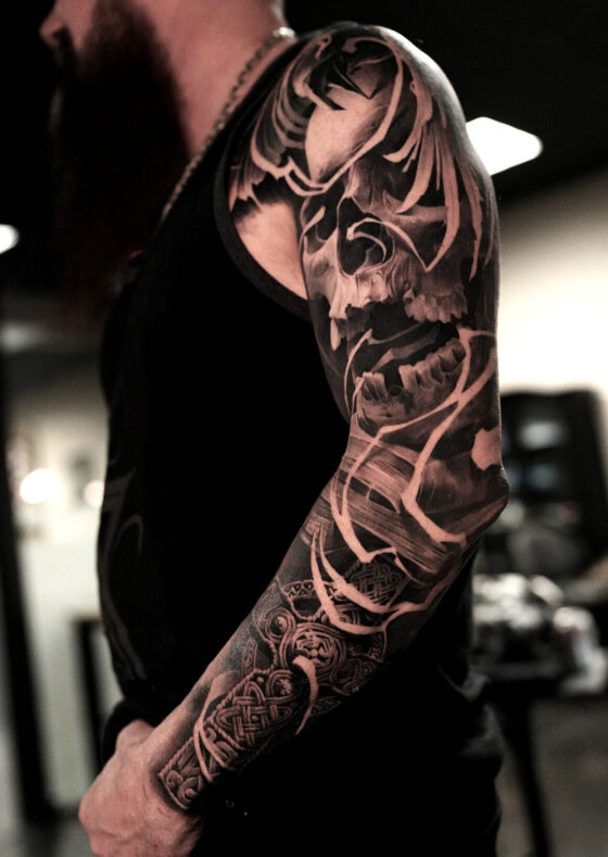 3D impact and multiple layers in the dark tattoos of Mr. Nobody ...